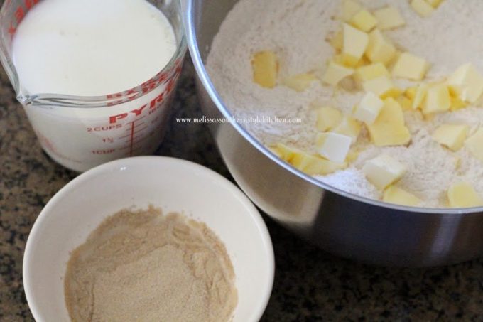 Angel Biscuits - melissassouthernstylekitchen.com