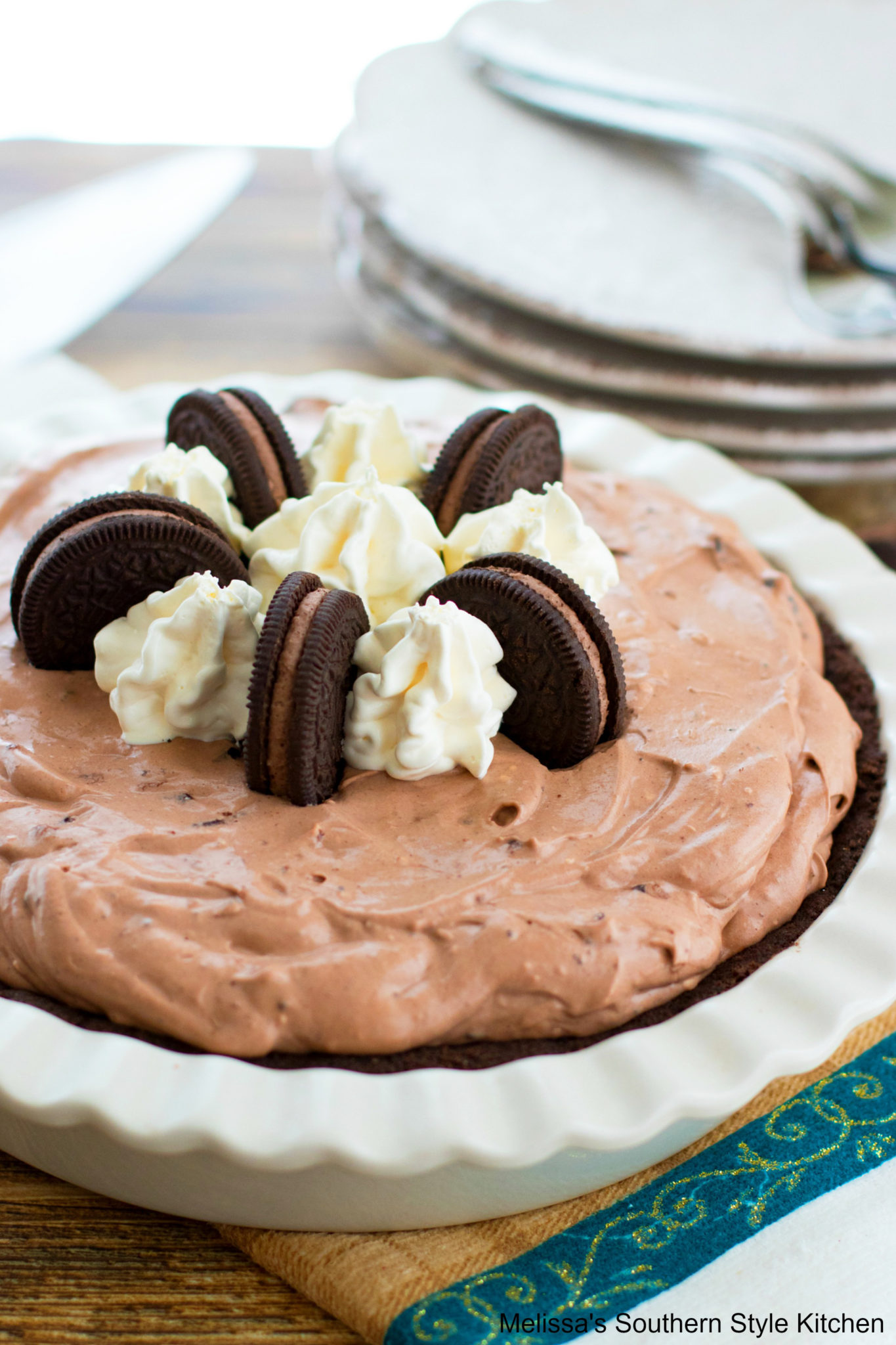 Double Chocolate Oreo Pie - melissassouthernstylekitchen.com