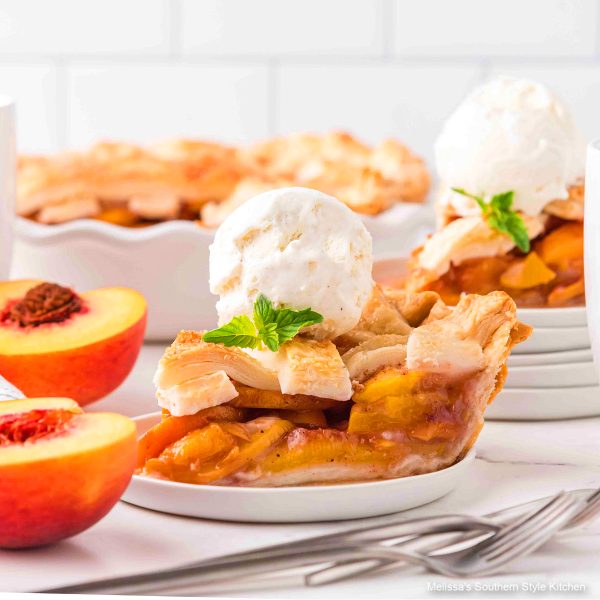 Peach Pie - melissassouthernstylekitchen.com