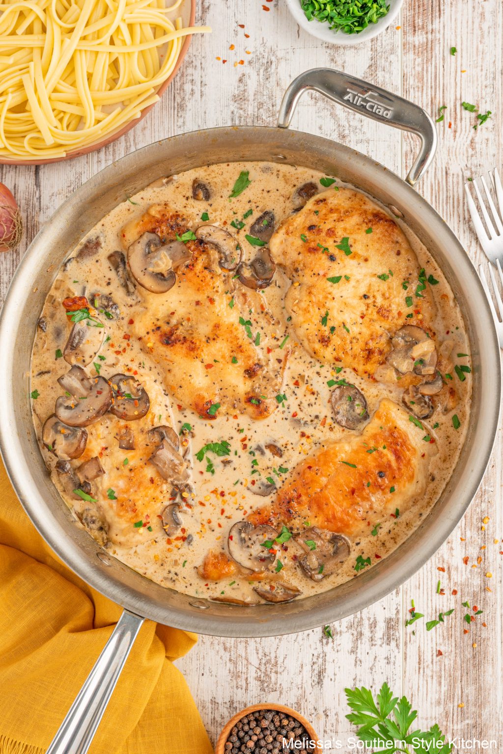 Chicken Marsala - melissassouthernstylekitchen.com
