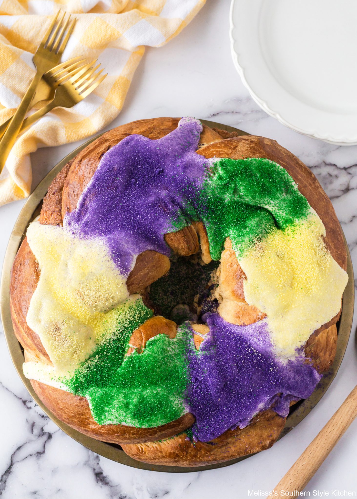 King Cake - melissassouthernstylekitchen.com
