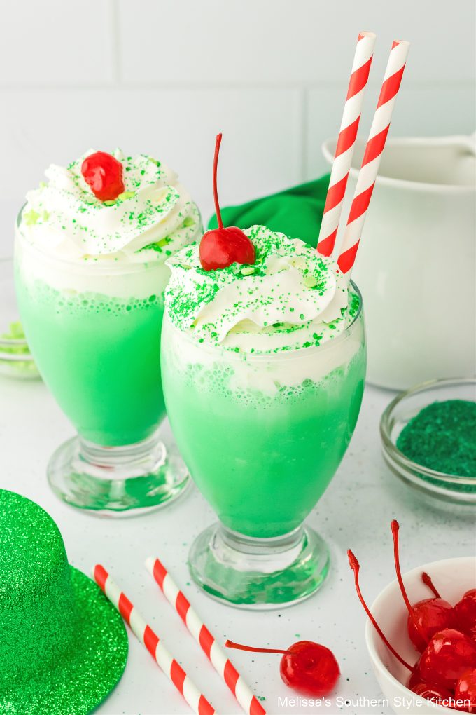 Shamrock Shakes - melissassouthernstylekitchen.com